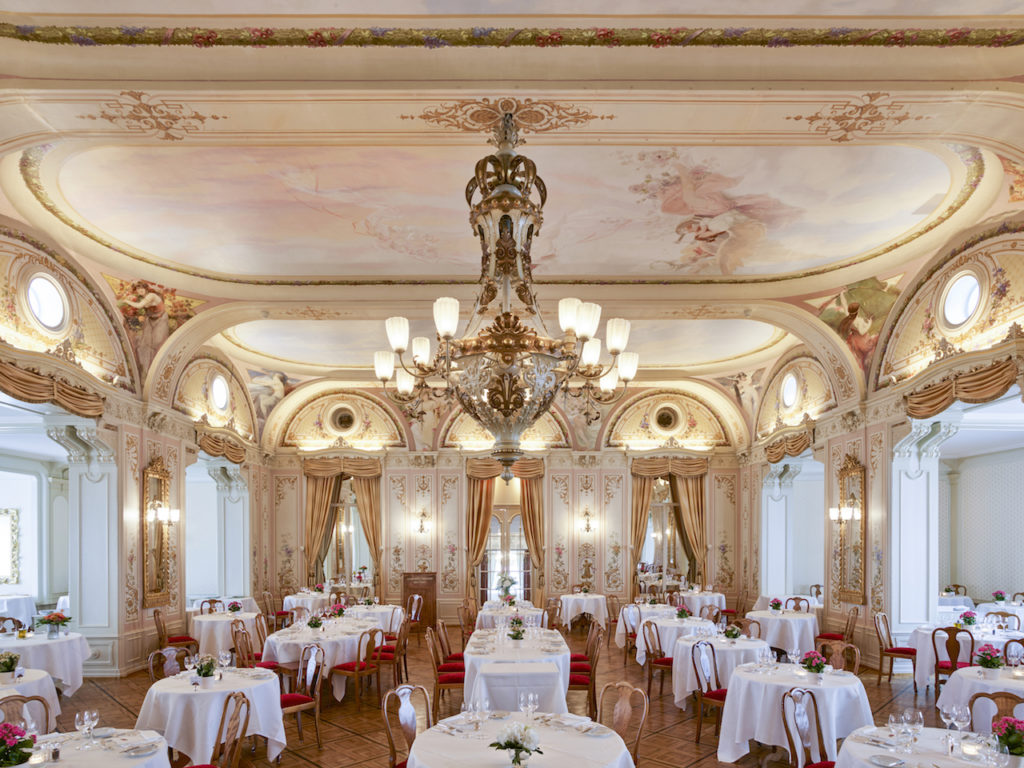 11 Stunning Wedding Ballrooms & Halls Around the World